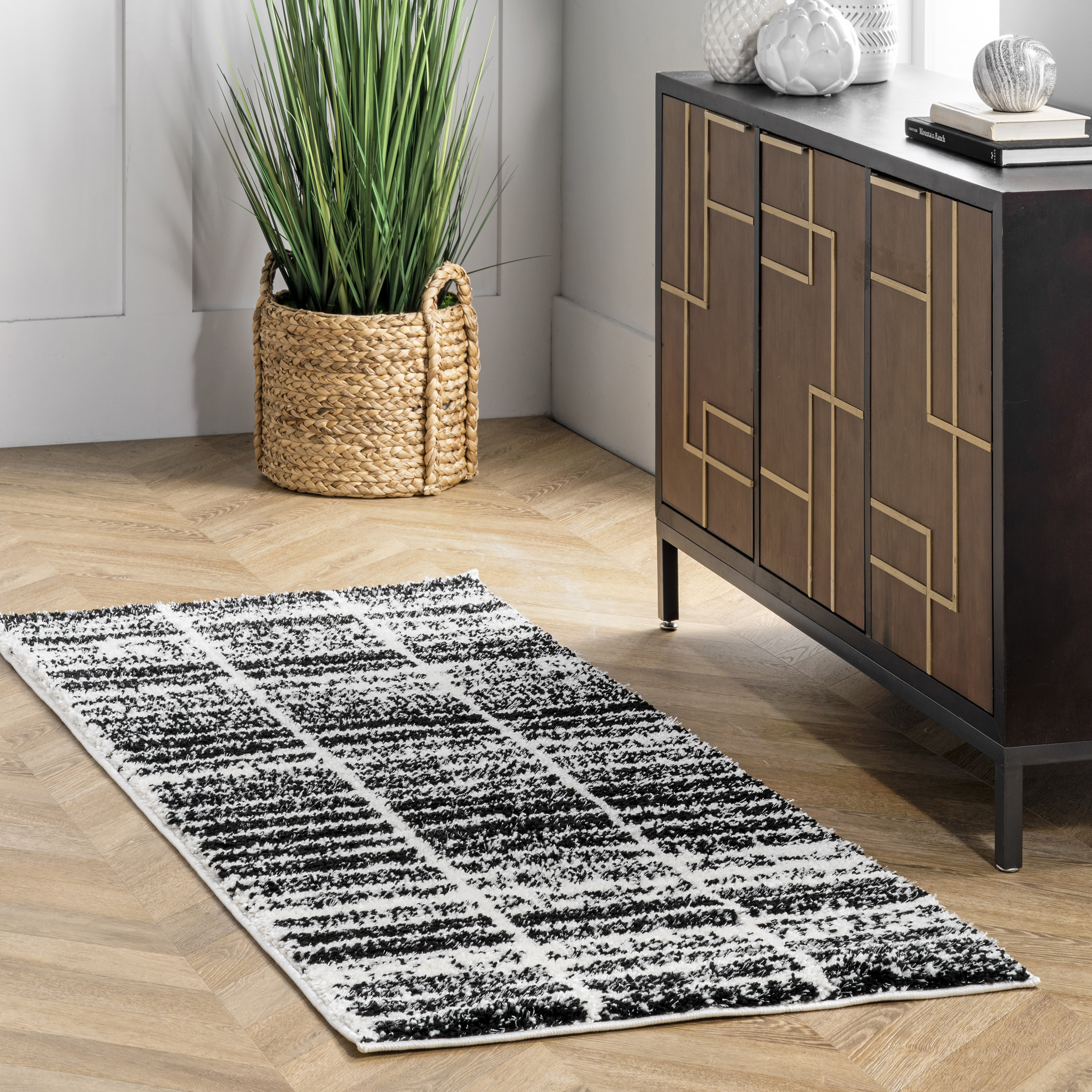 Ebern Designs Ainslei Black/White Area Rug & Reviews | Wayfair