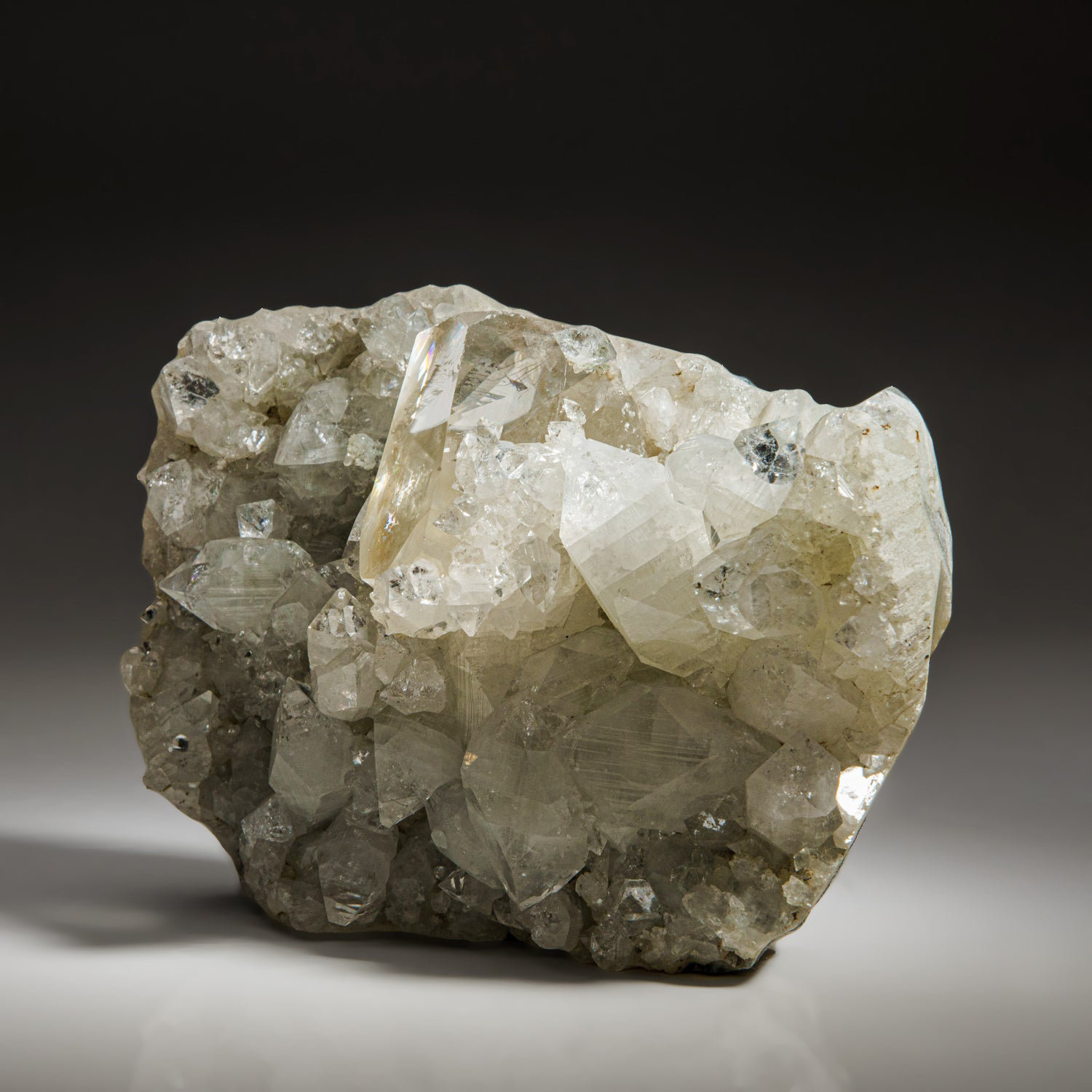 Astro Gallery of Gems Gem Calcite With Apophyllite from Nasik District ...
