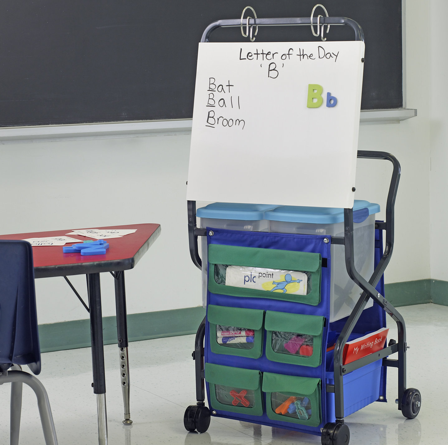 Copernicus Double Sided 8 Compartment Teaching Cart with Bins & Reviews ...