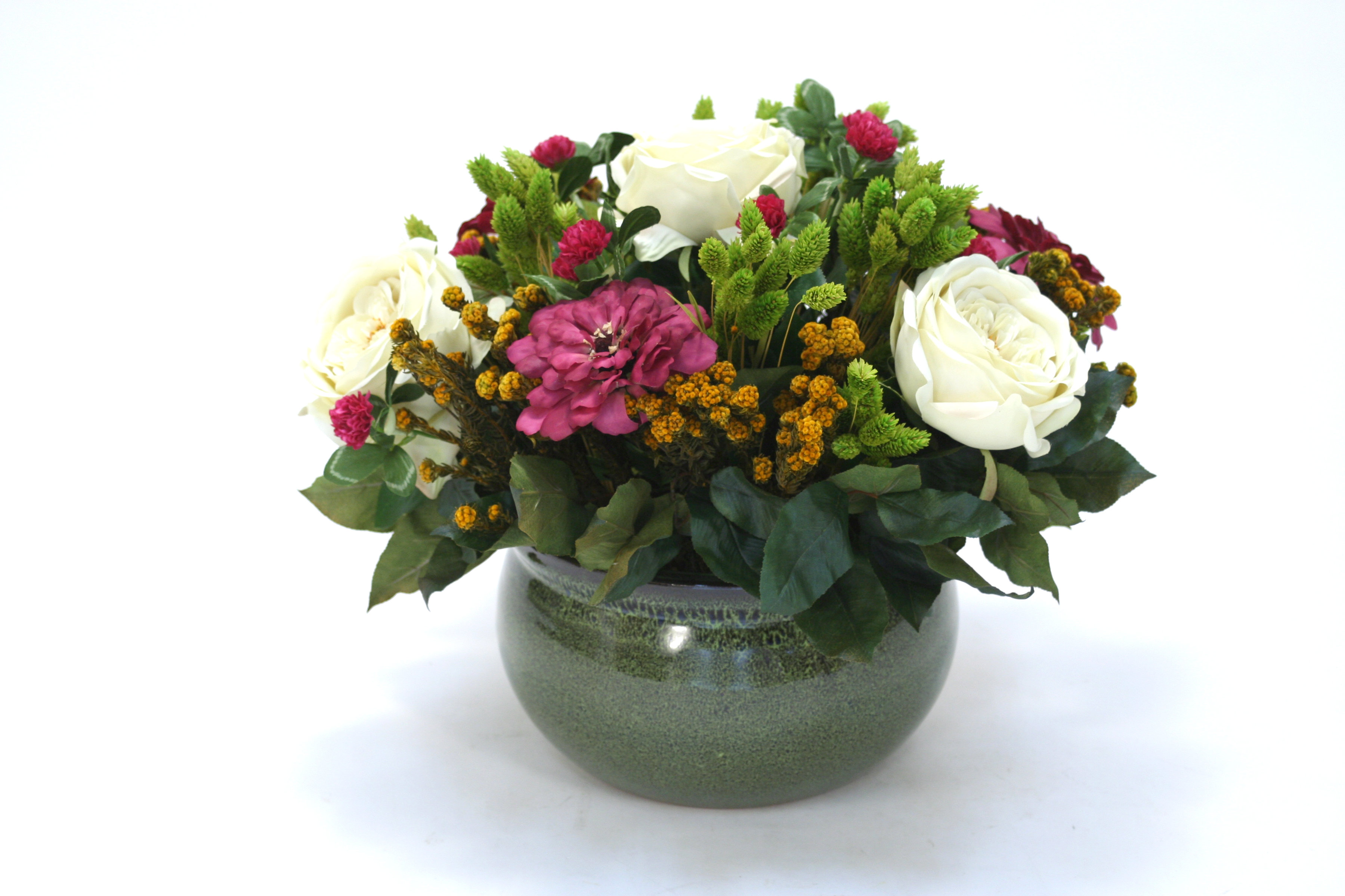 Primrue Roses with Clover, Zinnia and Phylica Mixed Centerpiece in Vase ...