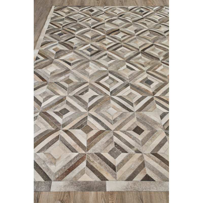 Exquisite Rugs Natural Hide Cowhide Geometric Area Rug in Silver ...