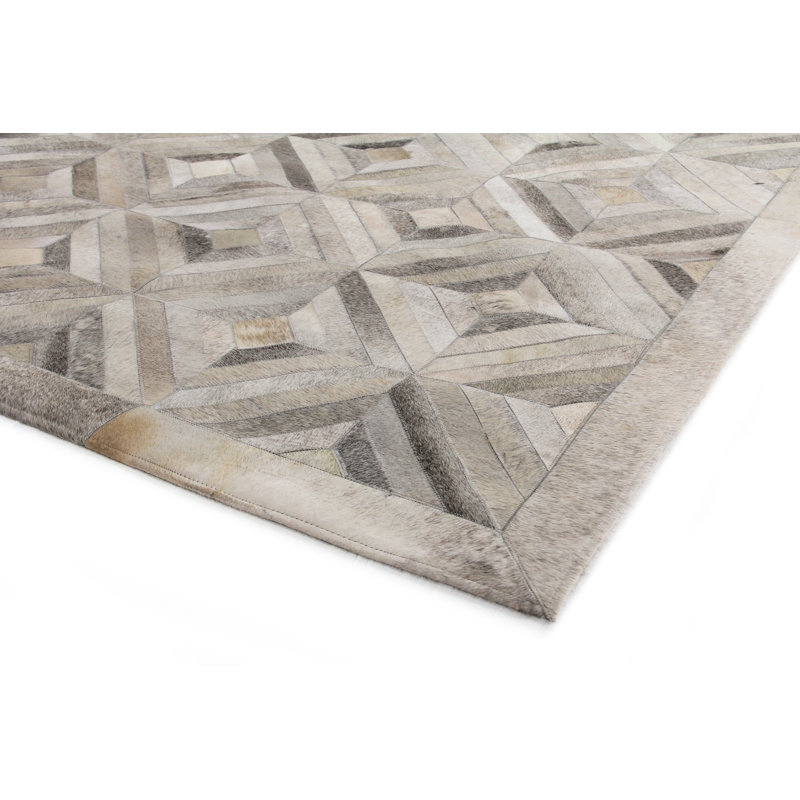 Exquisite Rugs Natural Hide Cowhide Geometric Area Rug in Silver ...