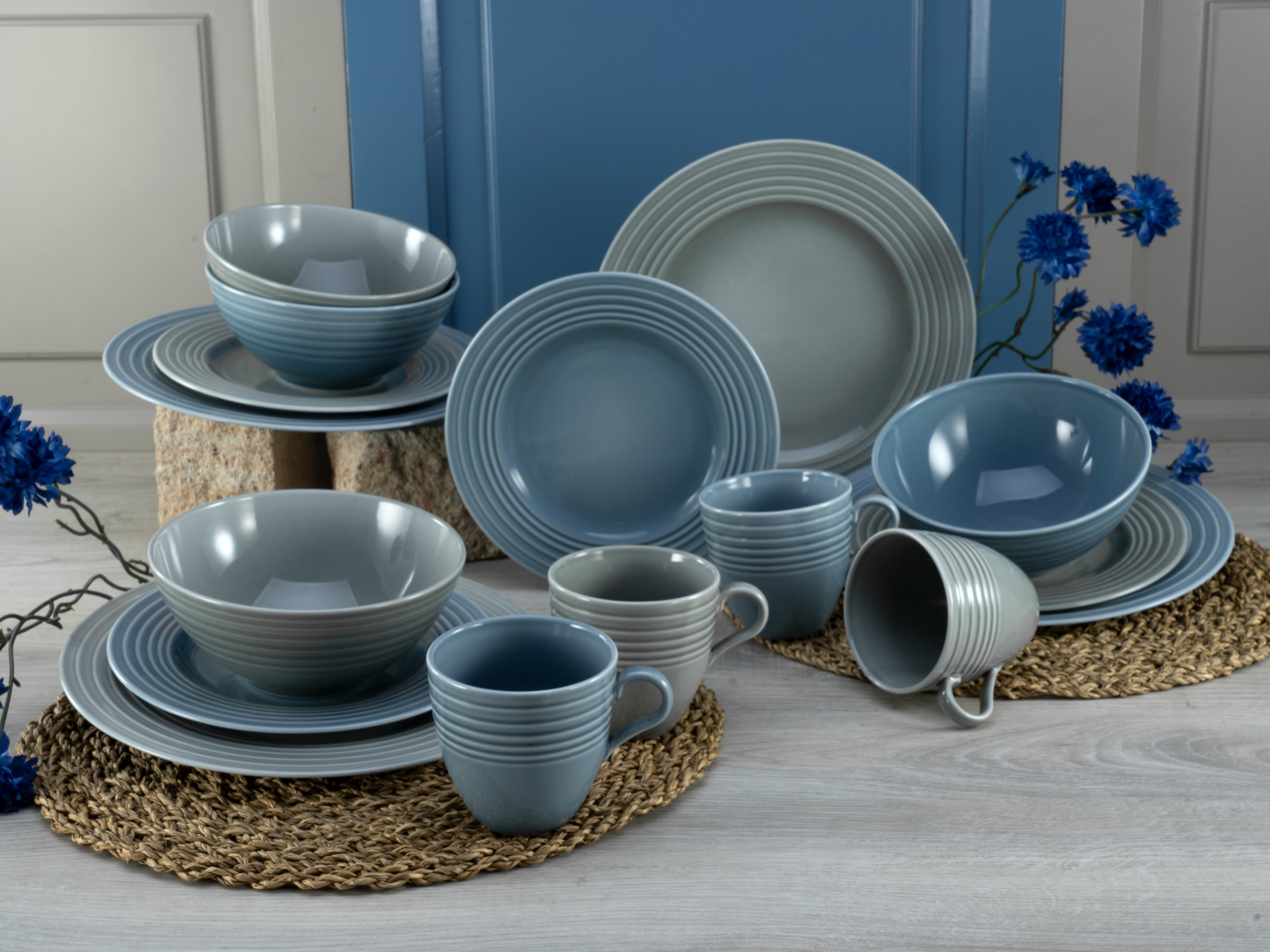 Creatable Porcelain China Dinnerware - Set of 16 | Wayfair.co.uk
