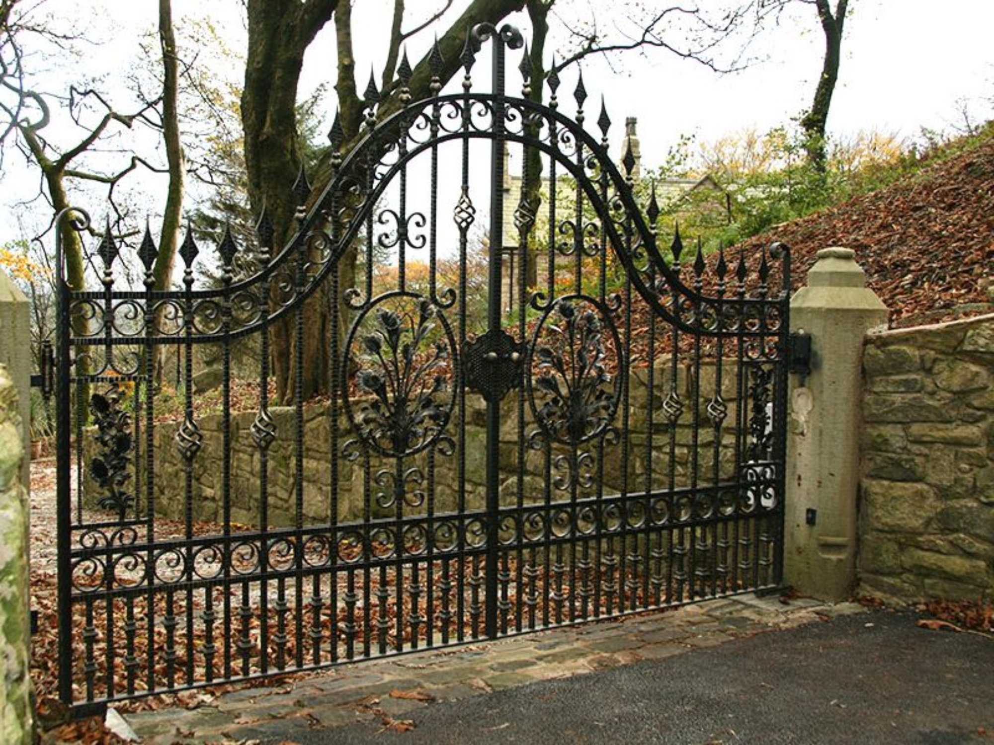 TAIMCO Somerton Wrought Iron Gates – Dual Swing Driveway Gate | Classic ...