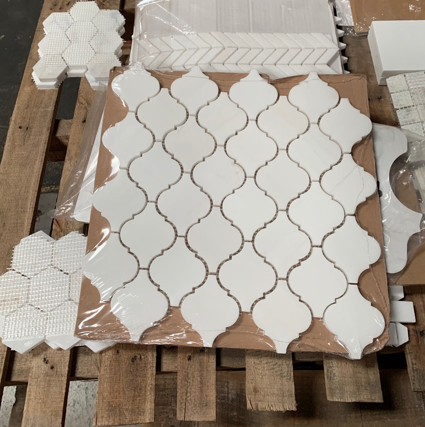 Stone & Tile Shoppe, Inc. Marble Arabesque Mosaic Wall & Floor Tile ...