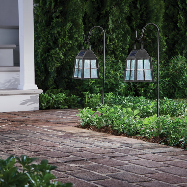 DeckImpressions Farmhouse Solar Sherpphard''s Hook Path Light And Table ...