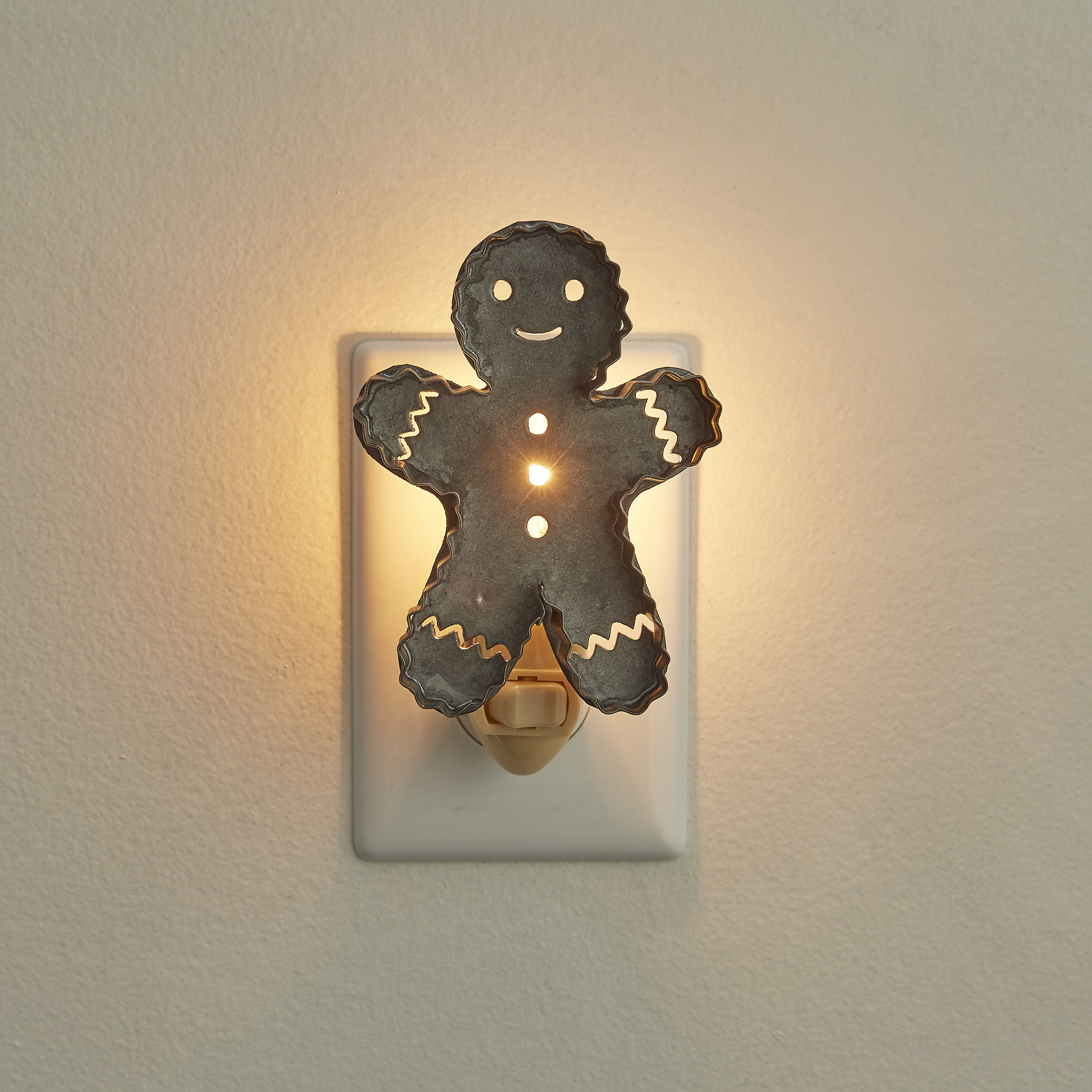 ParkDesignsSplitP Gingerbread Night Light | Wayfair