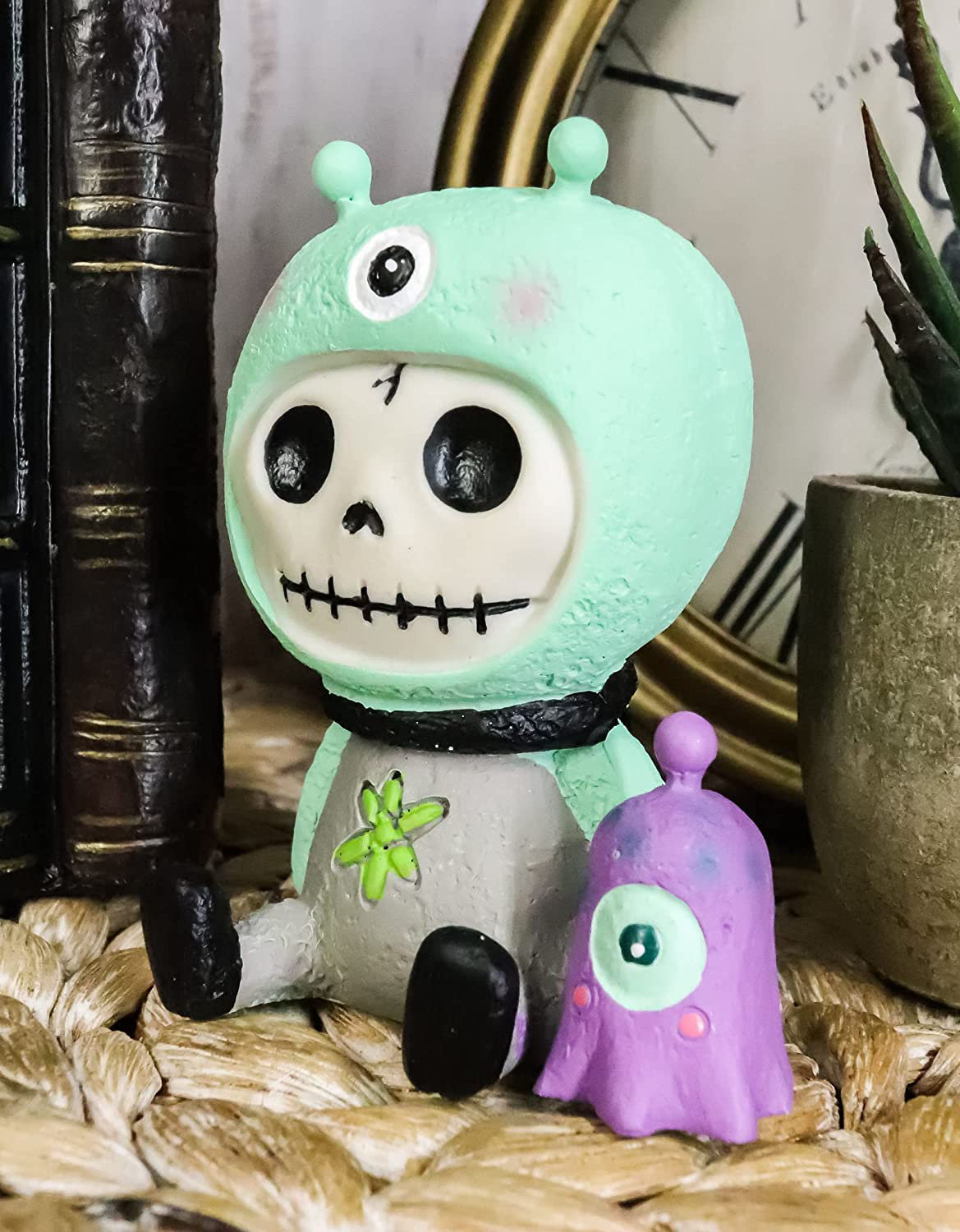 Trinx Despa Furry Bones UFO ET Zorg Alien Costumed Skeleton Monster ...
