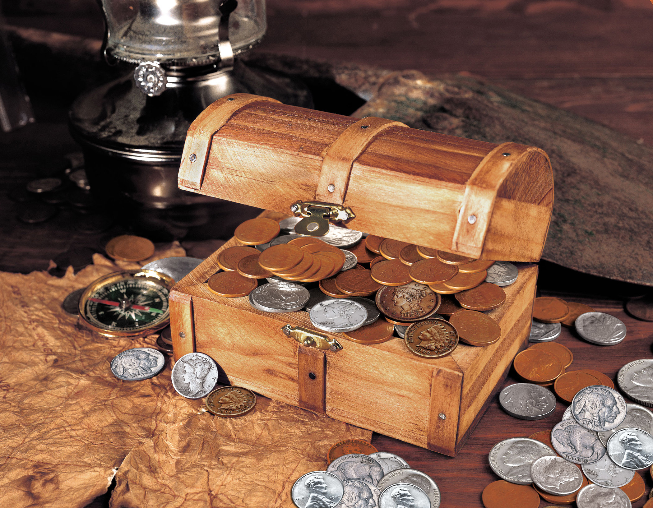 American Coin Treasure Historic Wooden 50 Old U.S. Coins Treasure Chest ...