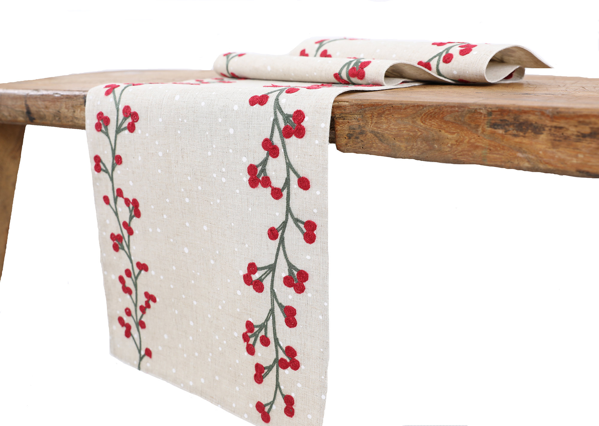 The Holiday Aisle® Jager Rectangular Floral Christmas Table Runner ...