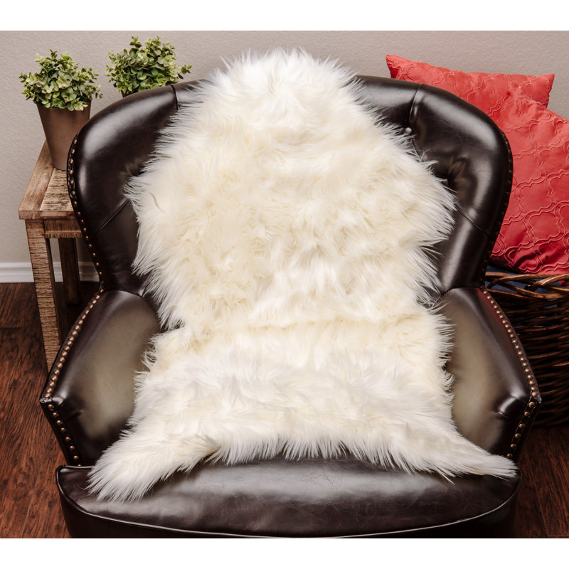 Mercer41 Orchard Hill Power Loom Faux Sheepskin White Rug & Reviews ...