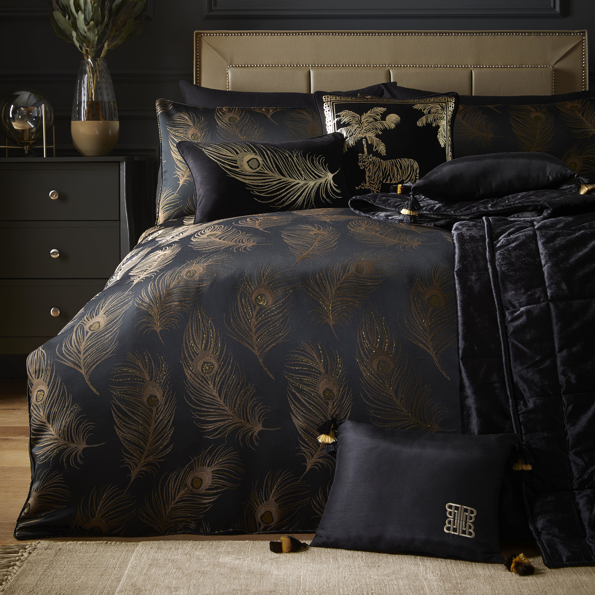 Laurence Llewelyn-Bowen Dandy Black/Gold 144 TC Modern & Contemporary ...