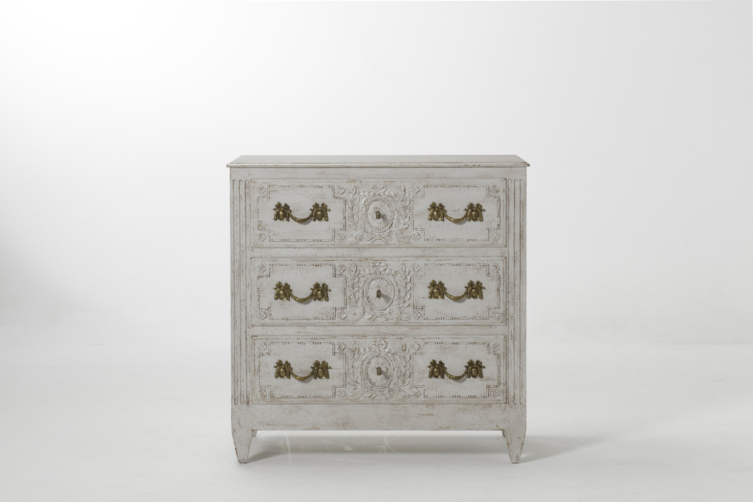 ModernHistory 35'' Tall 3 - Drawer Bachelor's Chest in Antique White ...