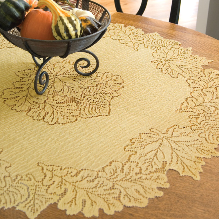 The Holiday Aisle® Chesler Floral Round Table Topper & Reviews | Wayfair