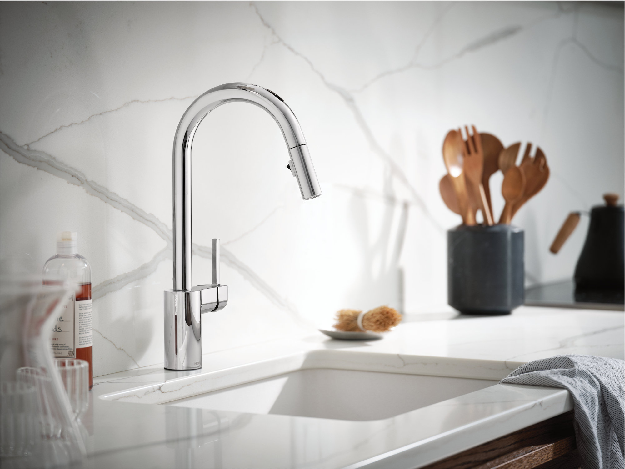 Moen Align Smart Touchless Single Handle Kitchen Faucet with Wave and ...