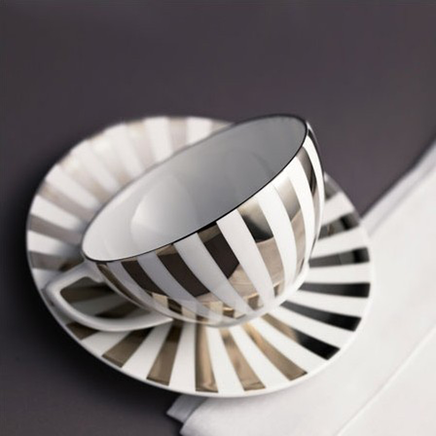 Modern Dinnerware | AllModern