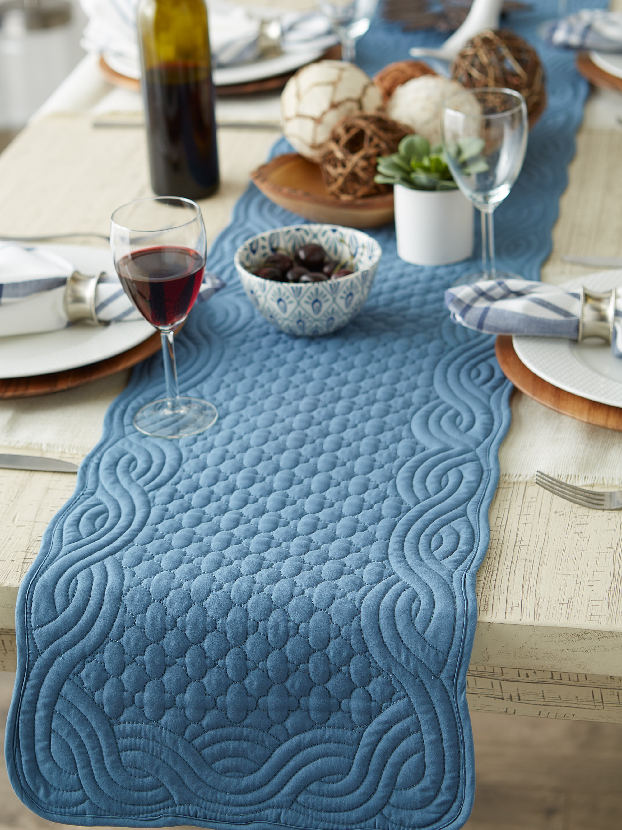 Red Barrel Studio® Aricin Rectangular Geometric Table Runner & Reviews ...