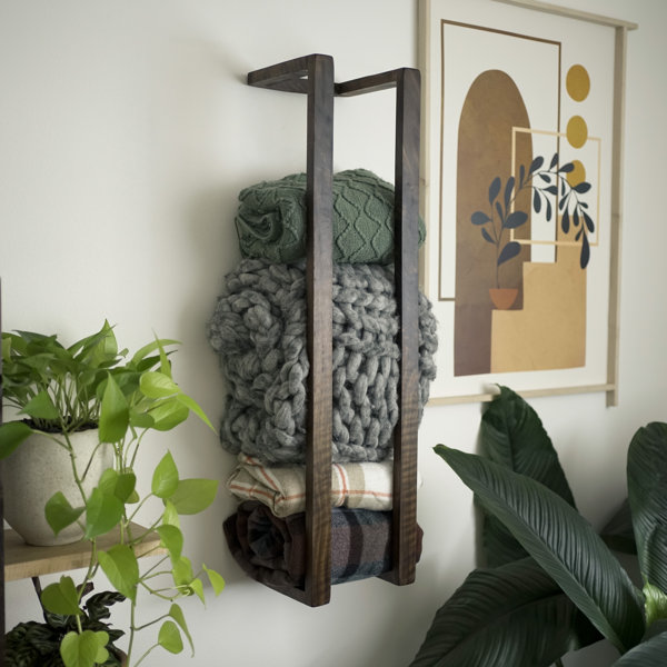 TheIronRootsDesigns 36'' Tall Solid Wood Blanket/Quilt Rack & Reviews ...