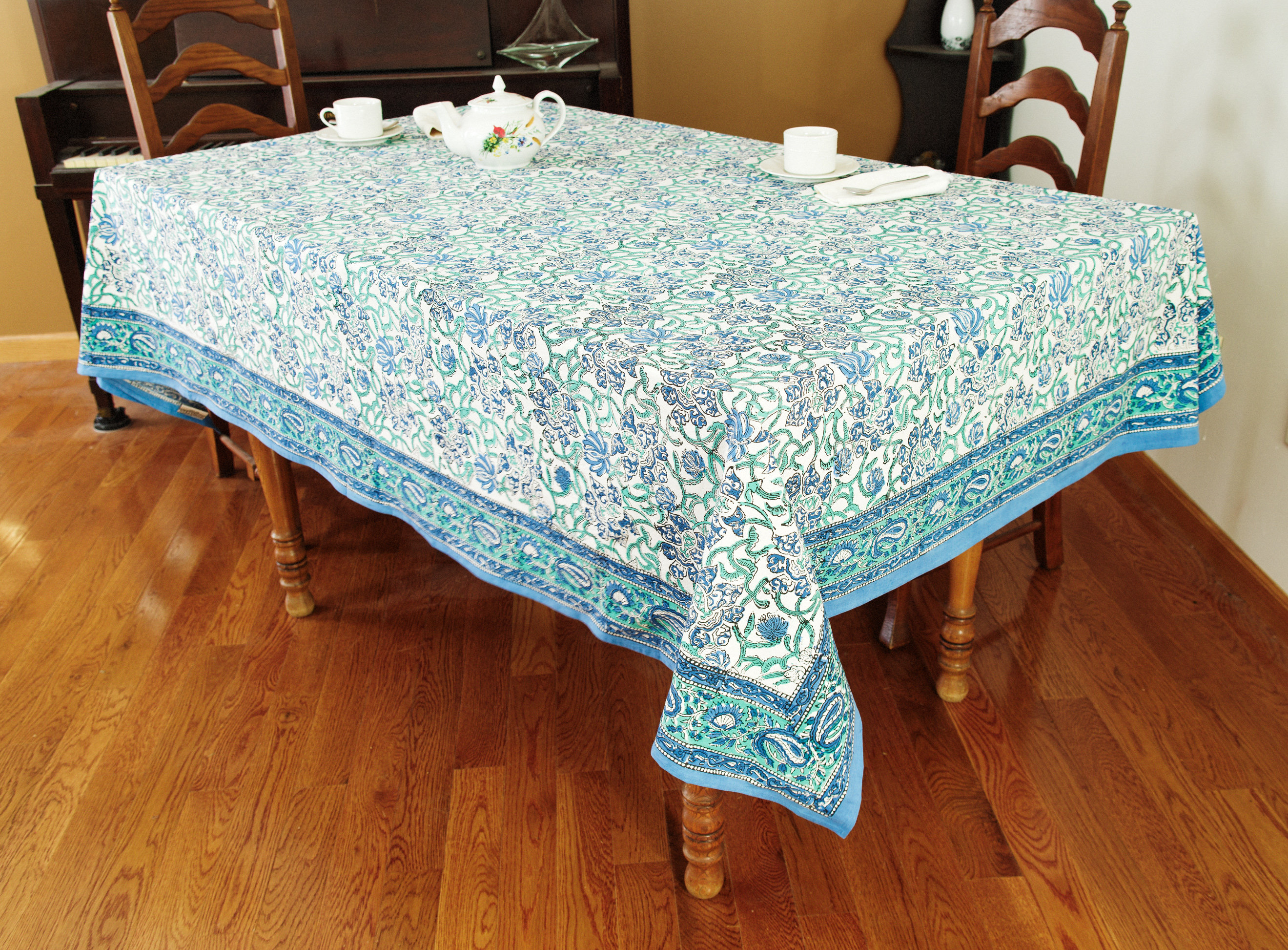 Bungalow Rose Codye Paisley 100% Cotton Tablecloth & Reviews | Wayfair