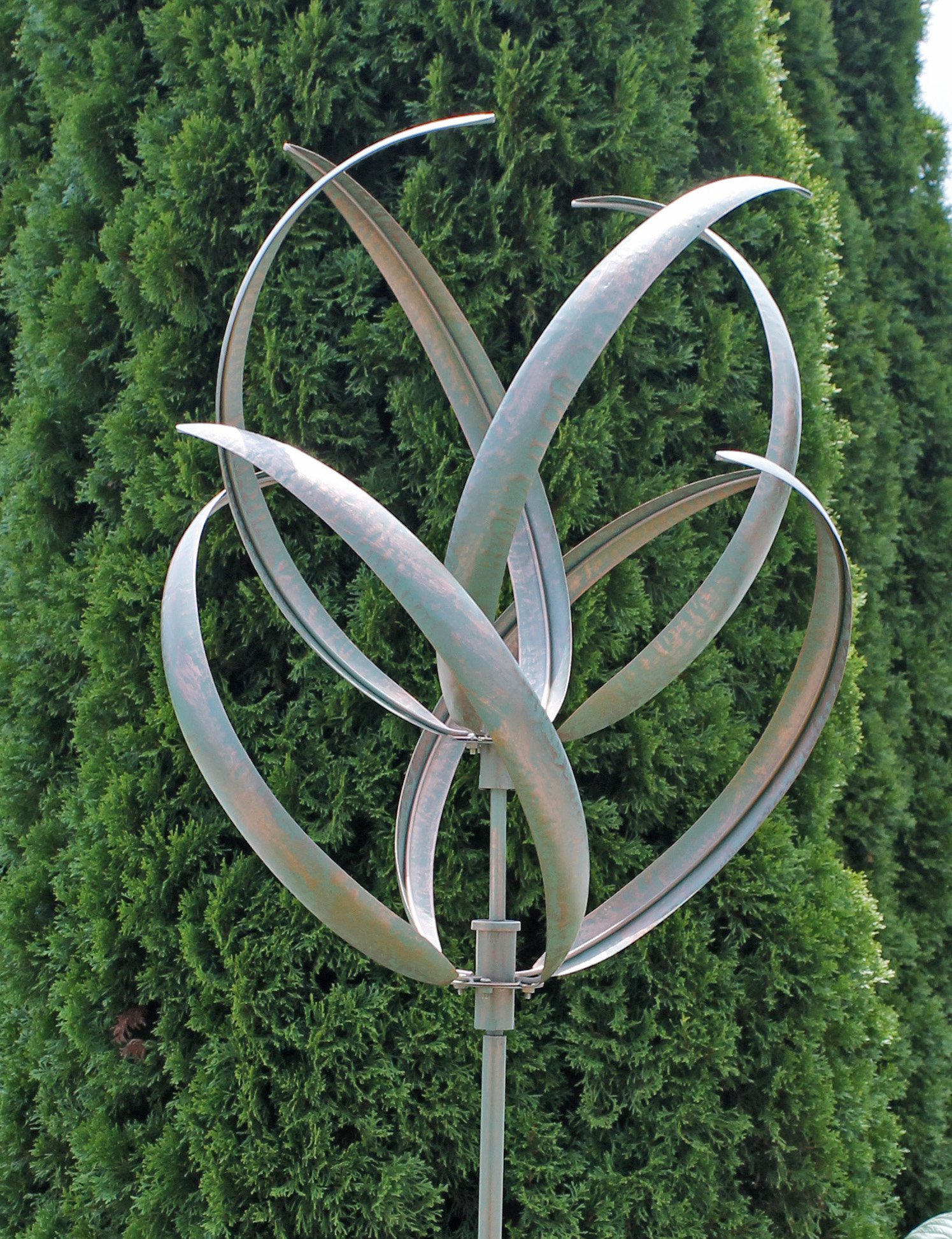 Latitude Run® Grovesend Garden Rotator & Reviews | Wayfair