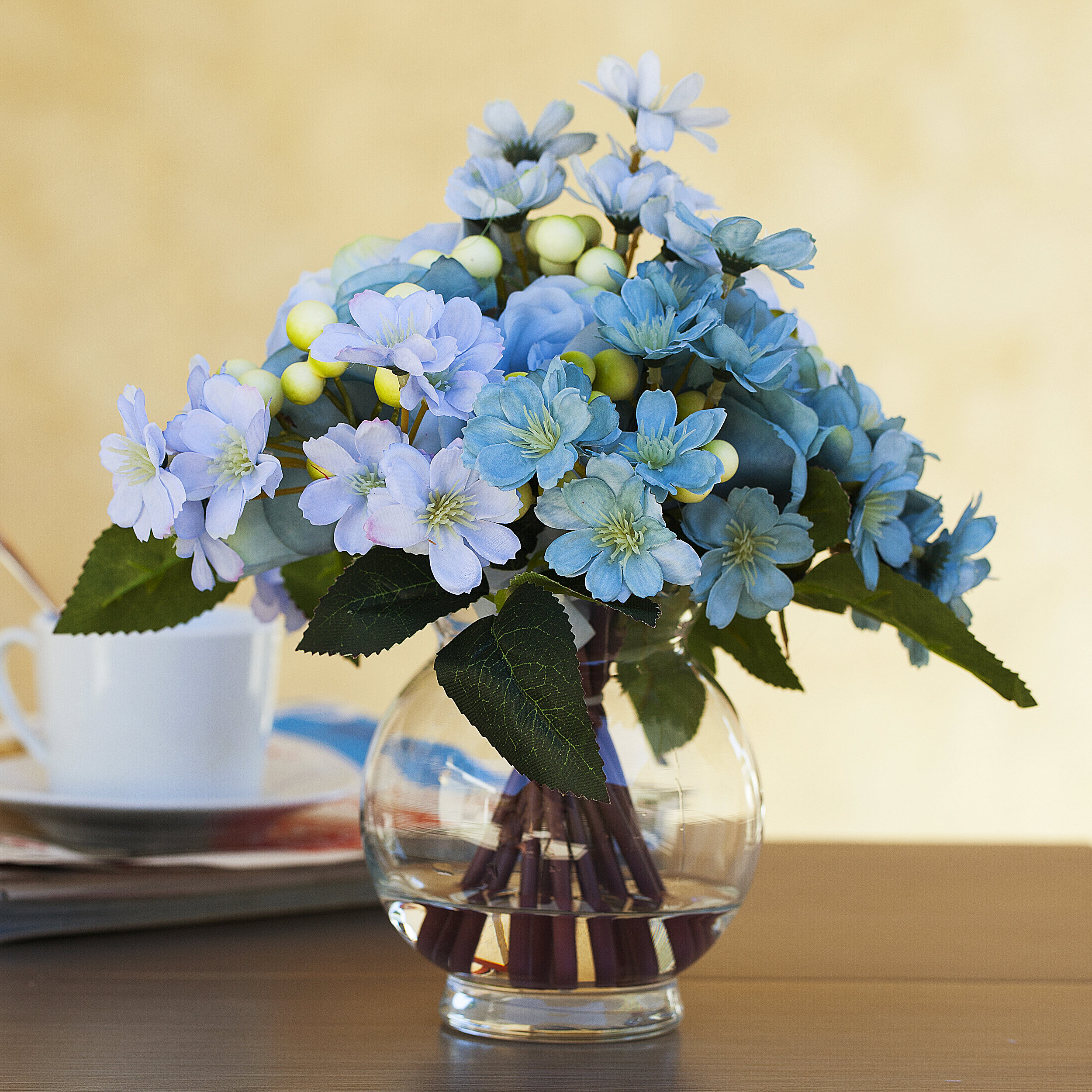 Primrue Silk Roses Centerpieces in Vase | Wayfair